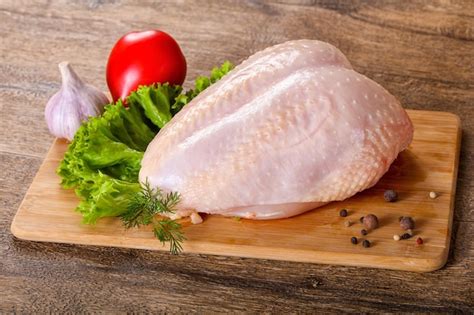Peito De Frango Cru Foto Premium