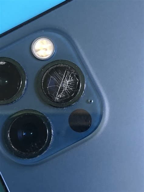 아이폰 12pro 카메라유리 파손 11프로맥스 뒷면유리깨짐 교체작업