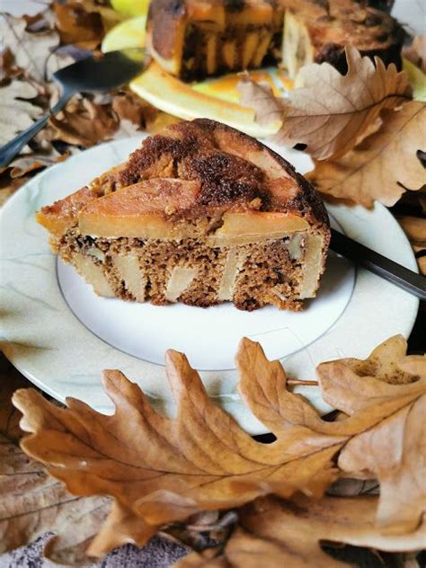 Цветно с Пепеляшка Дюлев сладкиш с бадемово брашно и орехи Food Breakfast Camembert Cheese