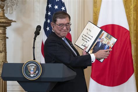 写真ギャラリー1枚め｜「だらしない」「日本の恥」と批判された石破首相、それでもトランプ大統領との会談が「100点」だったと言える理由 安倍氏の