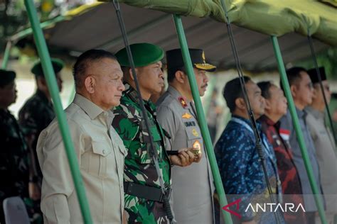 Lodewijk Sambut Kepulangan Satgas Yonif 143 TWEJ Dari Papua Nugini