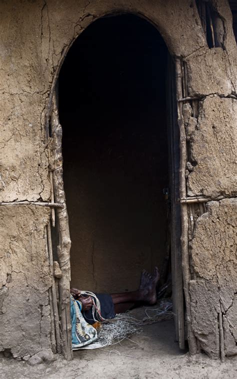 Retratos Del Corazón Maasai Una Exposición De Miguel Candela Entrevista Mácula Lútea