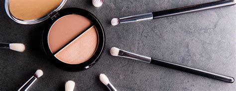 검은 배경에 브러쉬가 있는 코스메틱 팔레트와 얼굴 그림자 0명에 대한 스톡 사진 및 기타 이미지 0명 개인 장식품 개체 그룹 Istock