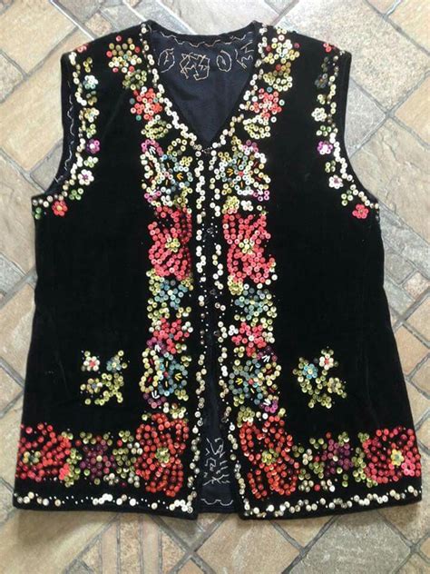 Pin by Sanane on Hızlı Kaydedilenler | Fashion, Fashion dresses, Kurti ...