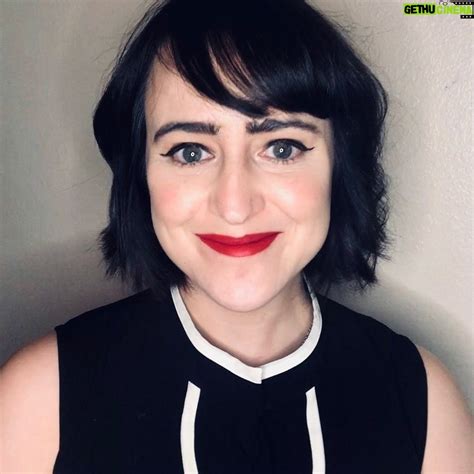 Mara Wilson Instagram Making Some Videos And Loving My New Haircut