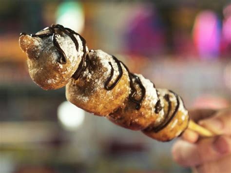 The Craziest Fair Desserts From Carnival Eats Carnival Food Fair