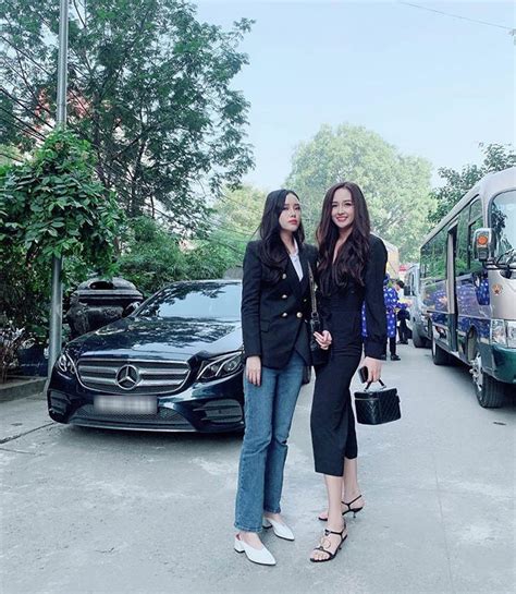Cận Cảnh Nhan Sắc Gái 2 Con Trông Mòn Con Mắt Của Em Gái Mai Phương Thuý