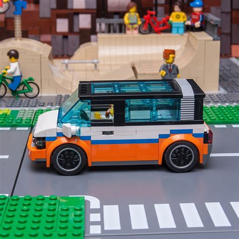 Lego Moc 30326 Dutch Minivan By Keep On Bricking Rebrickable Build