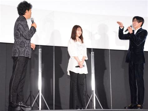 大泉洋、すごすぎ厚底靴に会場爆笑 目黒蓮に勝利もボヤき節｜シネマトゥデイ