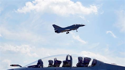 法製飆風戰機被擊落 退將獻策生存之道：我國幻象比飆風老舊2代以上 風傳媒