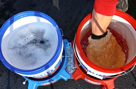 How To Do A Two Bucket Car Wash Cars Transport