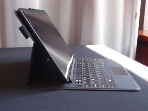 Hands On With The Lenovo Thinkpad Tablet