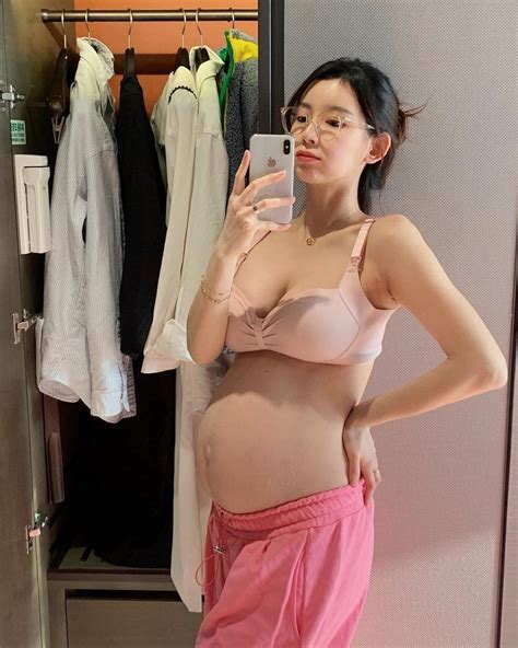 🇲🇾爱孕妇的帅小伙 On Twitter 最喜欢的就是这种懂穿搭的小骚孕妇，大着个肚子还这么会勾引男人，估计是老公太久没碰她想靠其他男人