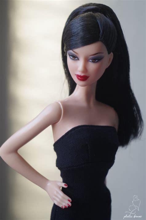 Plastic Dreams Dolls Barbie Et Miniatures Basics Model N° 05