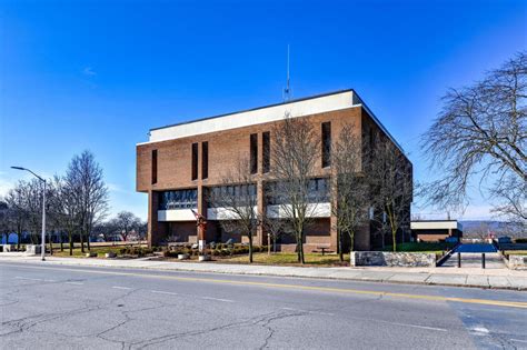 Poughkeepsie City Hall In Civic Center Plaza Built In The Brutalist