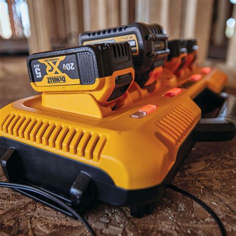 Dewalt Multiport Fast Charger Dcb104 All