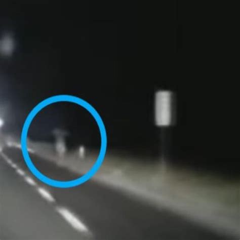 Video Conductor Capta A Mujer Fantasma En Una Carretera De M Xico