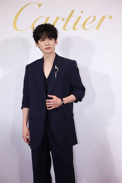 宋佳张婧仪黑色长裙比美 李现白敬亭透露最新动向 搜狐大视野 搜狐新闻