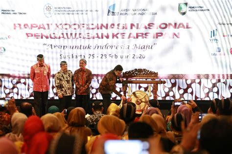 Penganugerahan Pengawasan Kearsipan Tahun Kemensetneg Raih Predikat Sangat Memuaskan