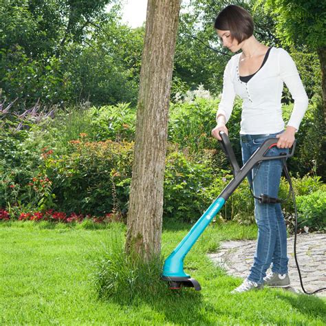 Gardena Elektro-Rasentrimmer SmallCut 300/23 kaufen bei OBI
