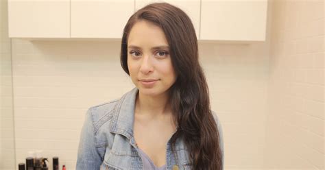 How To Get Rid Of Frizz In 15 Minutes