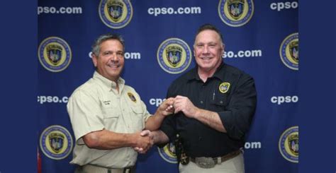 Louisiana Sheriffs Office Lieutenant Receives Commendation Pin After