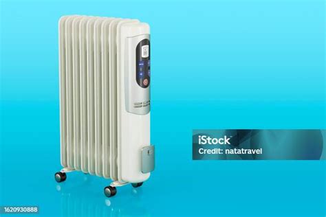 전기 오일 히터 파란색 배경에 3d 렌더링 3차원 형태에 대한 스톡 사진 및 기타 이미지 3차원 형태 가정 난방 가정 생활 Istock