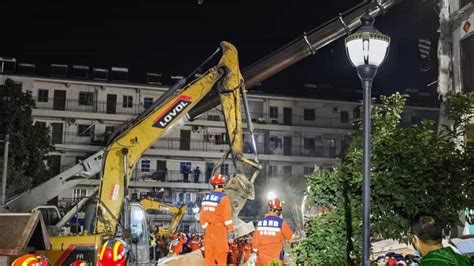 Cuatros Muertos Tras Derrumbe En China De Un Edificio Residencial