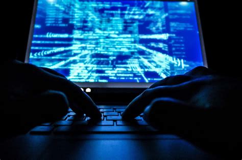 Cibercrimes o que são como prevenir e se proteger