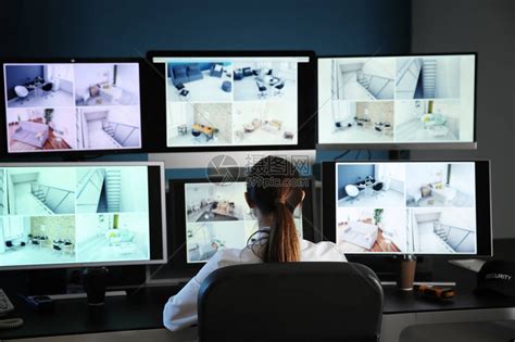 警卫在监视室监测现代闭高清图片下载 正版图片502846742 摄图网