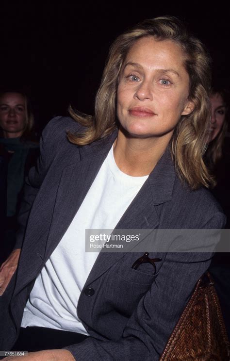 21 Glamorous Photos That Prove Lauren Hutton Was The Original It Girl