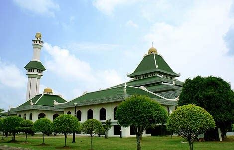 Masjid Al Azim Masjid Negeri Melaka DPuncak Homestay Bukit Katil