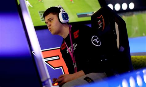Faze Clan Risks Nasdaq Delisting As Stock Price Plummets Sportspro