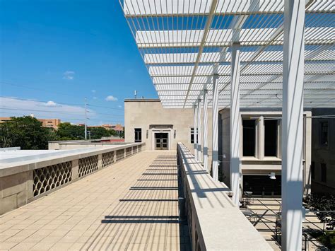 Bgk Architects Renovation Of The Law School Courtyard At The University