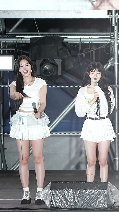 😁팬들한테 플러팅 뿜뿜 귀여운 메론빵 아이사😍 240514 Stayc 스테이씨 구미대학교 축제 직캠 Fullcam
