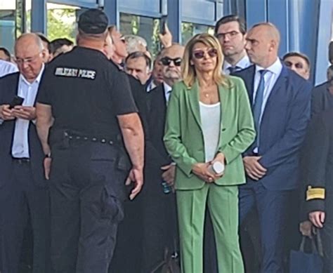 Деси Радева неузнаваема на последната си изява слаба е като вейка СНИМКИ За Жената