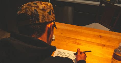 毕业论文如何轻松完成？5个实用技巧让你的留学生活事半功倍！ 英国论文代写专业推荐机构 成功论文