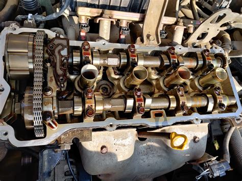 Замена прокладки КК+КВКГ+Фазика+Свечных колодцев. — Nissan Almera ...
