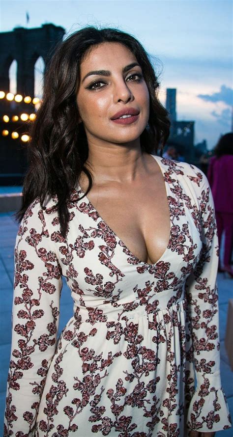 Pin By David London On Priyanka Chopra Priyanka Chopra Hot Indian