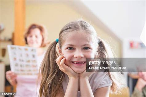Toothless Grandma Fotografías E Imágenes De Stock Getty Images