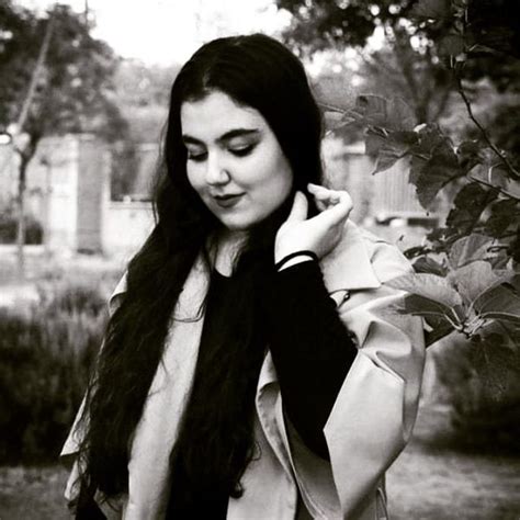 Nazanin1383z On Threads