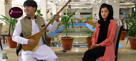 آهنگ ای بود سمین از حسین جان سینا دوستا لایک یاد تان نره By ‎دمبوره هزارستان‎