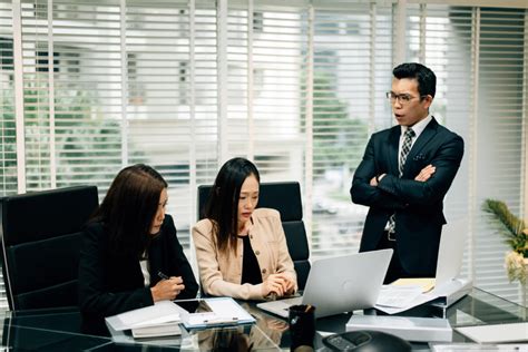 前輩怨新人難帶「挑簡單工作、無故曠職」 1細節反遭批：還嫌別人
