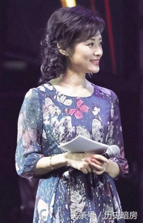 49歲周濤近照，網友：「央視一姐」，美的讓人窒息！ 每日頭條