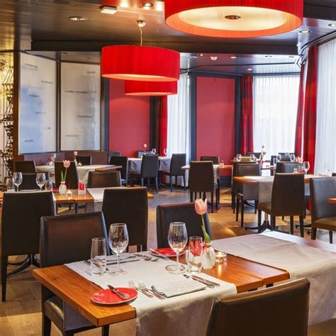 Übernachtung 3 Gang Dinner mit Eintritt ins Grand Baden