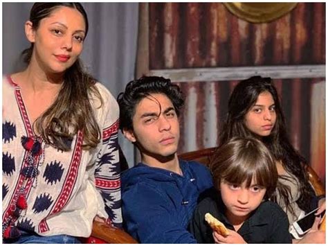 Fans Are All Praise For This Lovely Photo Of Gauri Khan With Suhana