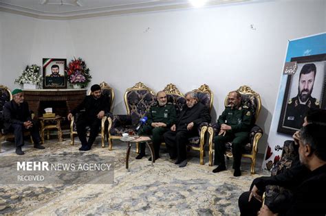 مشرق نیوز عکسدیدار فرمانده کل سپاه با خانواده سردار شهید سید مهدی موسوی
