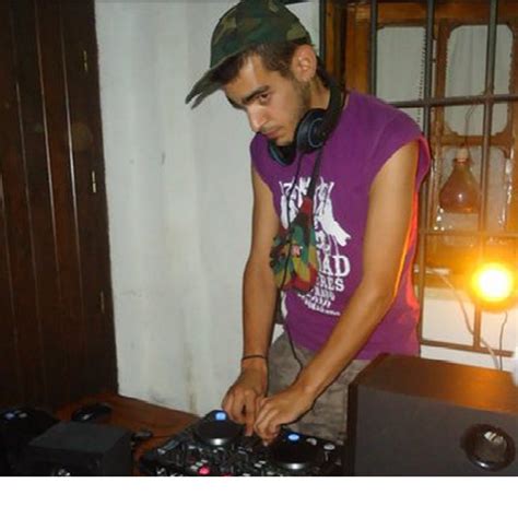 Stream Momo Sapiens Music Listen To Songs Albums Playlists For Free