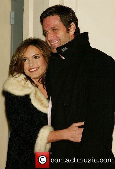 Pin By Maryka Heuer On Mariska Hargitay Famous Couples Celebrity Couples Movie Stars