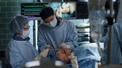 GayTV Recap Grey S Anatomy Ep 18x18 DC S Men Of The Moment
